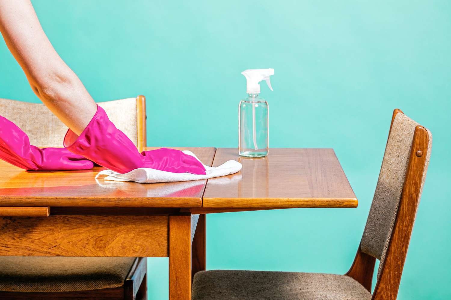 How to Make 5 Natural Cleaners for Your Wooden Furniture